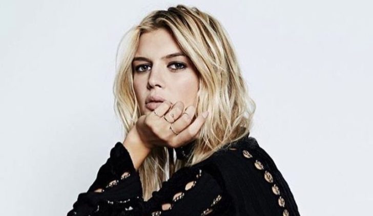 11 Hot Photos of Kelly Rohrbach That You Can't Resist - The Day Made